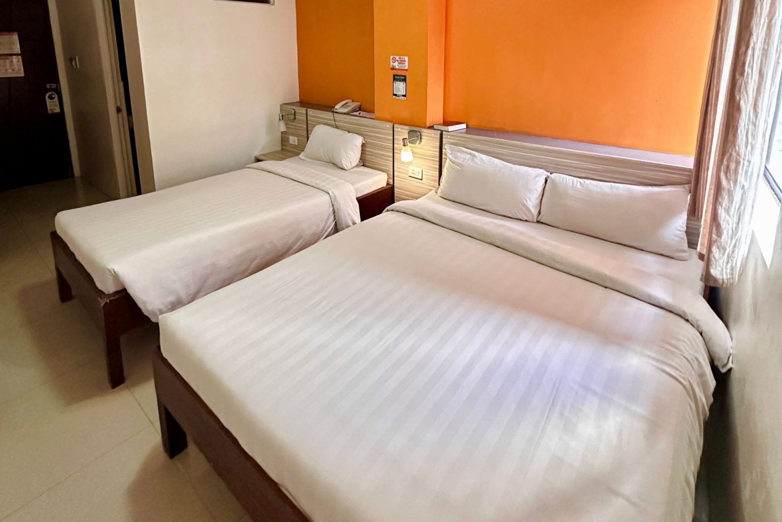 Rooms – Travelbee Business Inn